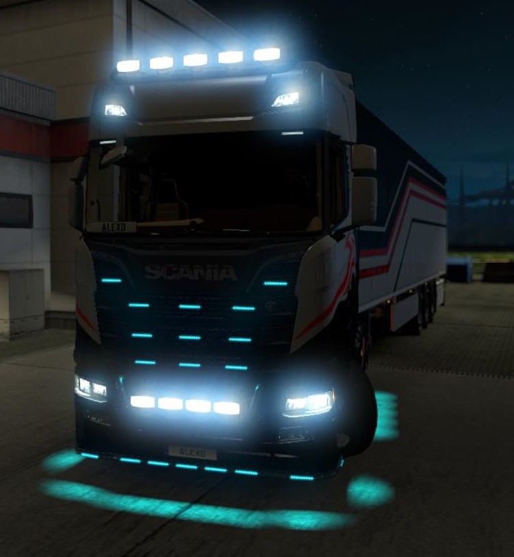 FLARE AND 10.000 K LIGHTS FOR ALL TRUCKS V1.4 1.35.X - ETS2 mods download